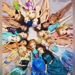Disney | Toys | Huge Lot Of 9 Dolls Disney Princesses Disney Princess ...
